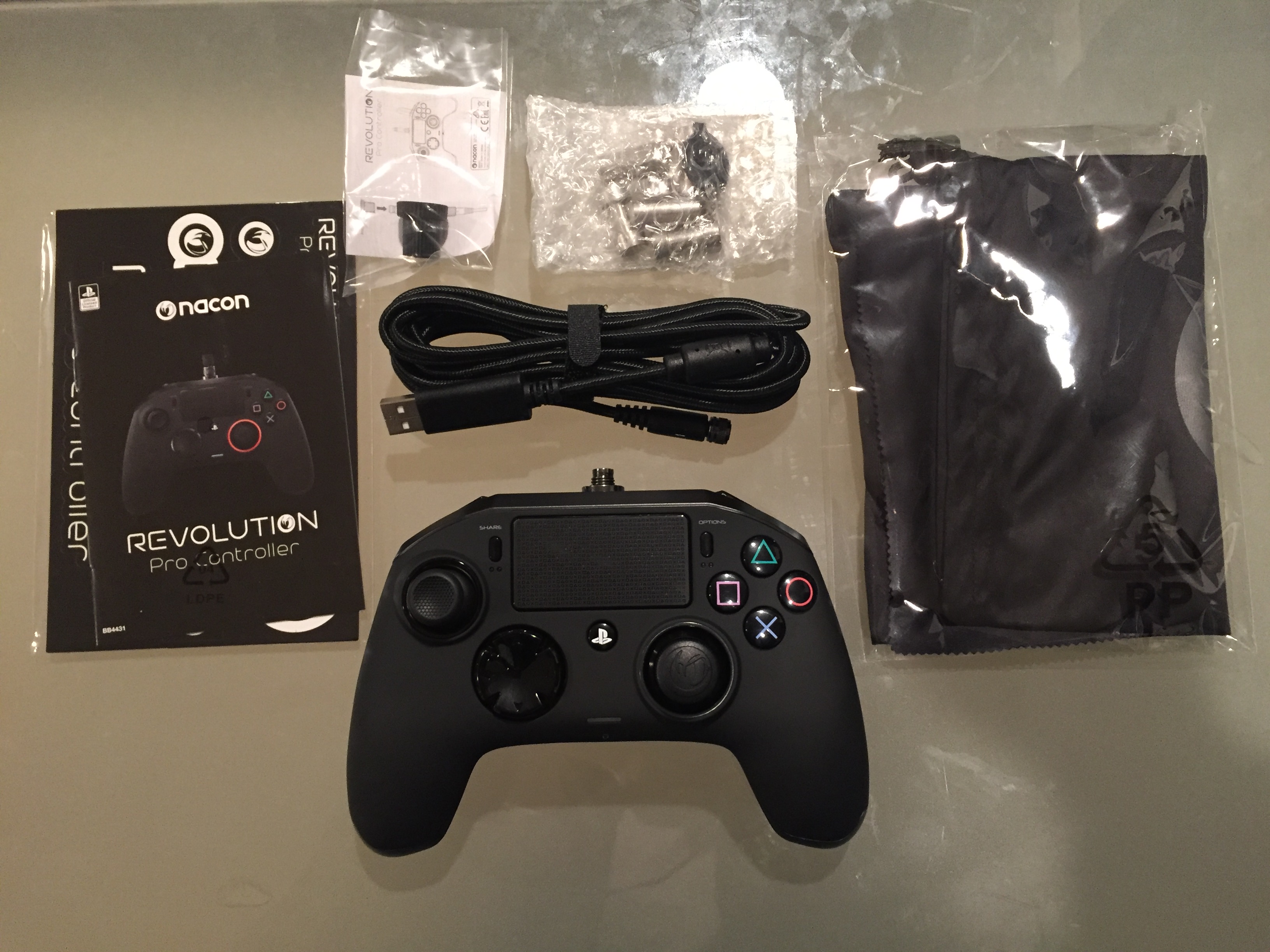 Review : Nacon Revolution Pro PlayStation 4 Controller (Updated with ...